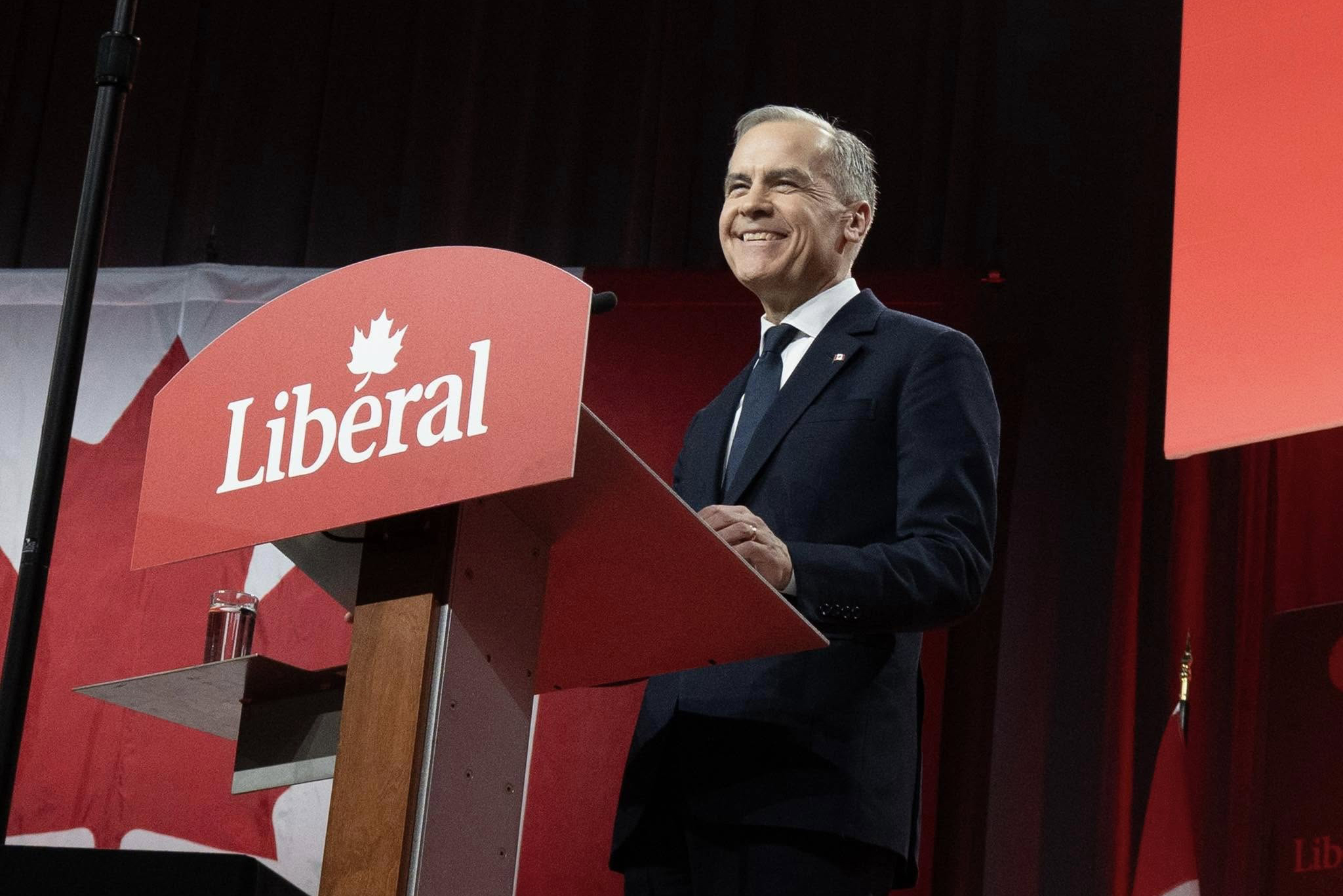 Federal vote intention tightens to near-tie as Liberals and New ...
